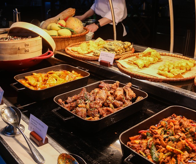 International Lunch Buffet - InterContinental Hanoi Landmark72 ...